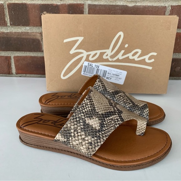 Zodiac | Shoes | Zodiac Giada Womens Animal Print Slide Flat Heel ...